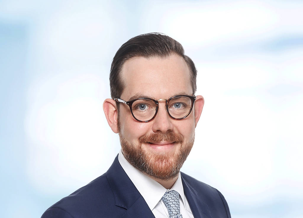 Dr. Áron Horváth - KPMG-Law