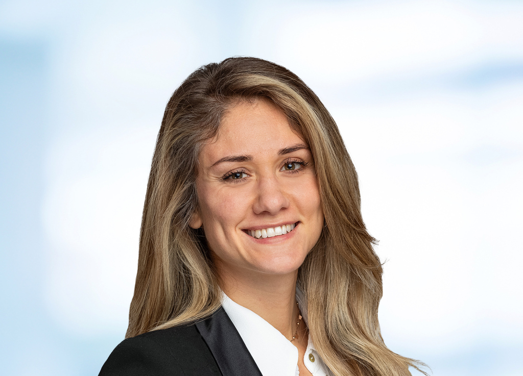 Sina Sophie Schachner, LL.M. - KPMG-Law